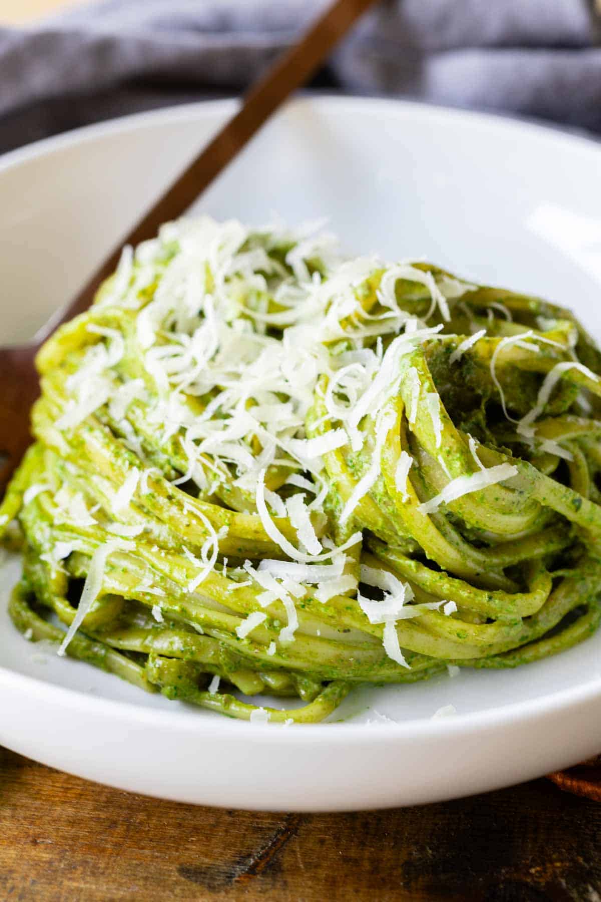Tallarín Verde (Peruvian Pasta Pesto) - Green Healthy Cooking